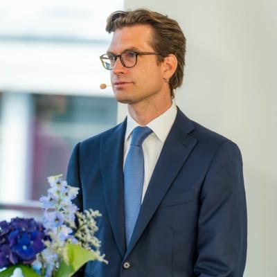 Titus Schloesser - LinkedIn