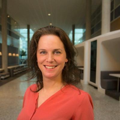 Loesje Verhoeven - LinkedIn