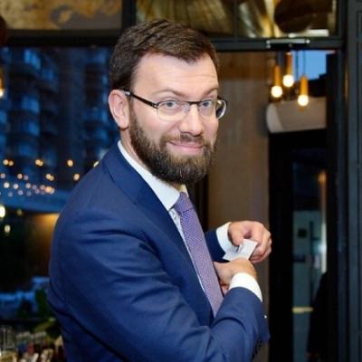 Alexander Tarasov - Facebook, LinkedIn