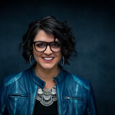 Andrea Engstrom - Facebook, LinkedIn, Twitter