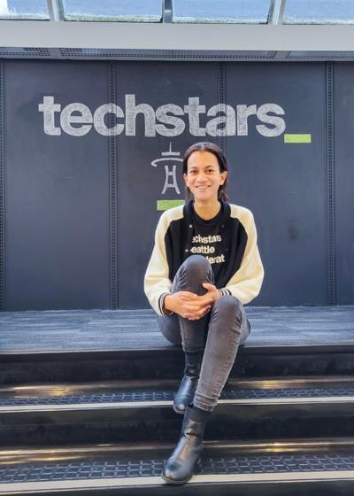 Hannah Perry - Facebook, LinkedIn, Twitter